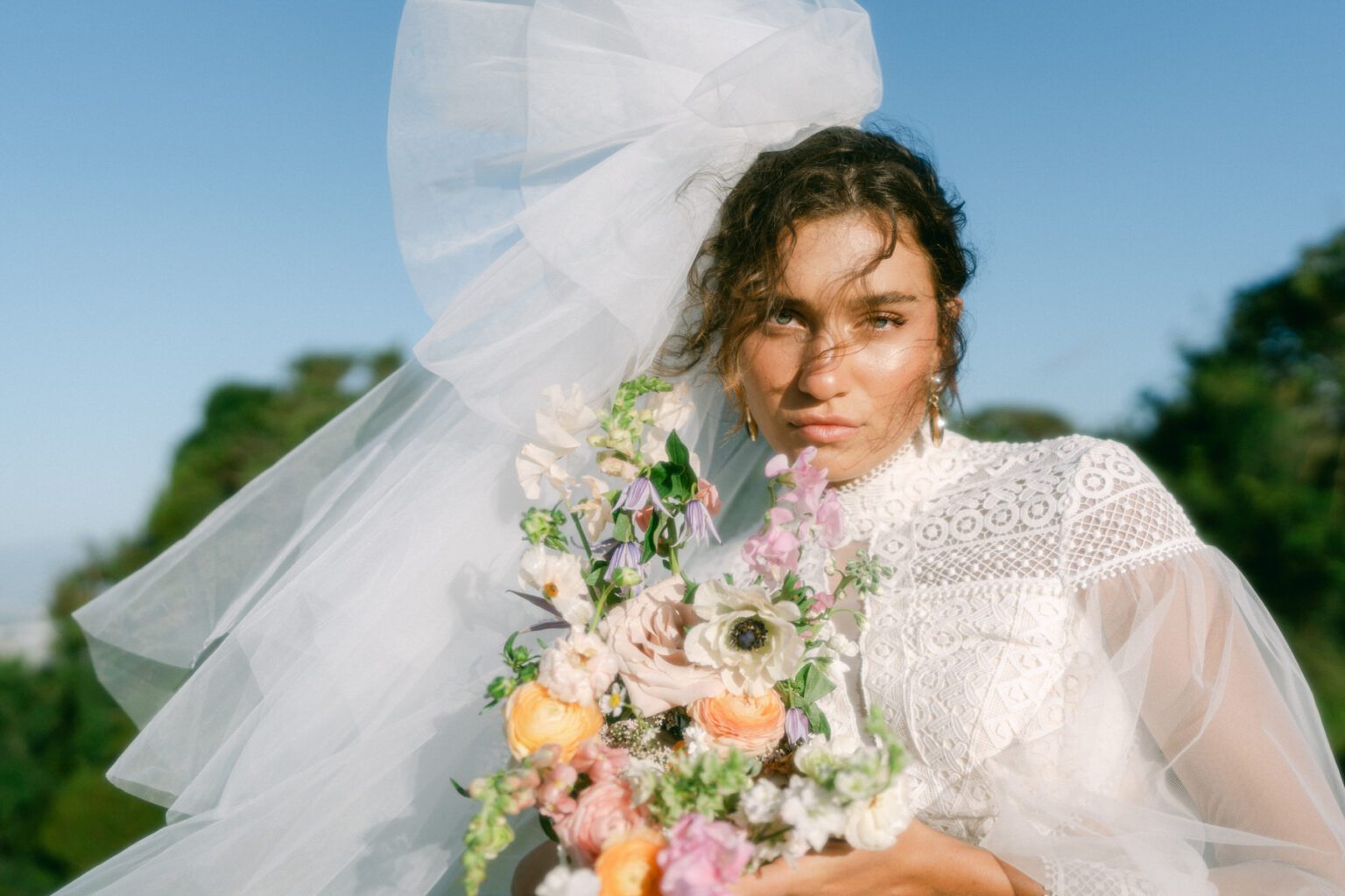 Glamorous Wedding Details to Elevate Your Bridal Look